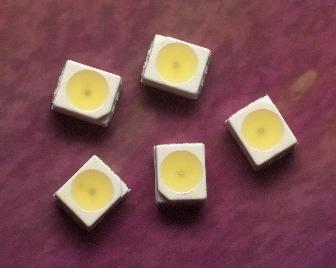 Avago announces surface-mount white LED for automotive, electronic sign ...