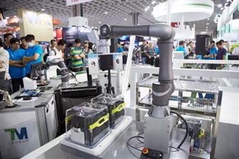 Techman Robot showcasing TM12 at Hannover Messe 2018
