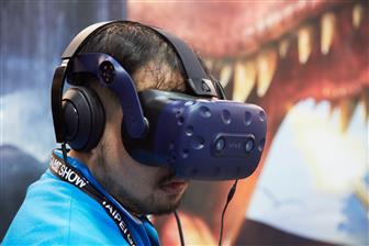 HTC teams up with Photon to promote VR content services