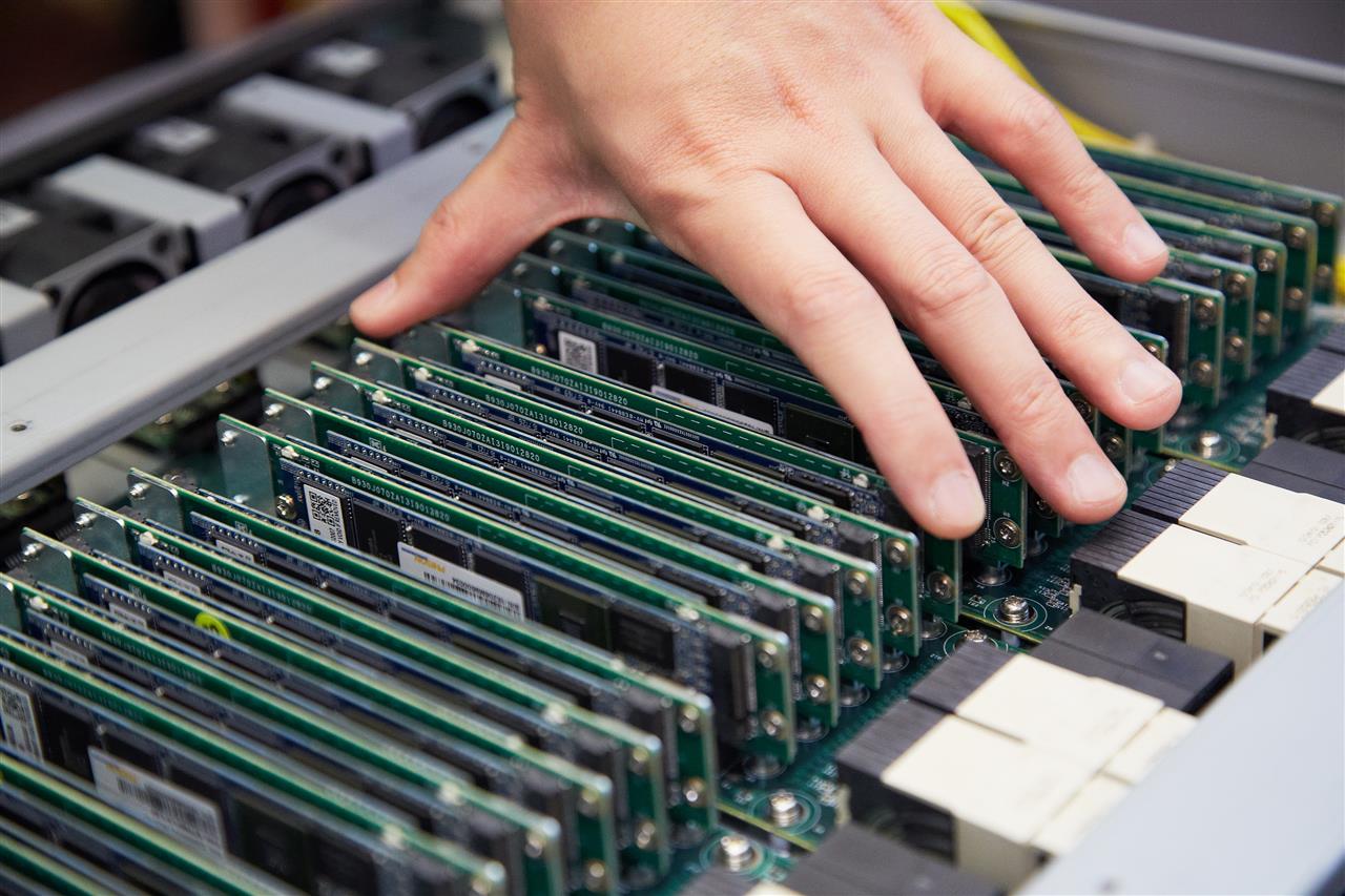 China firms to ramp DDR3 chip output