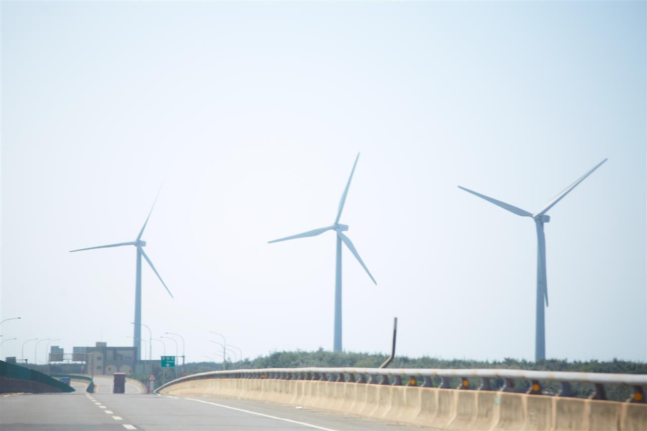 Taiwan green energy supply to exceed demand in 2025, says MOEA